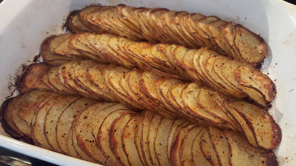 Crispy Fan Potatoes (Faux Hasselback Potatoes) | Vegan Recipes for ...